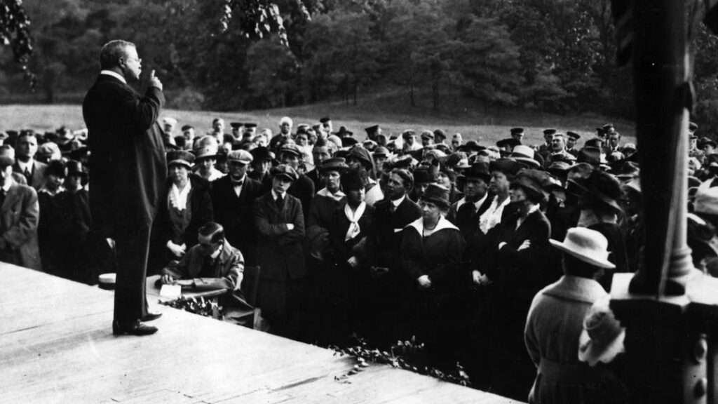 Today in Herstory: Theodore Roosevelt Publicly Supports Women's Suffrage
